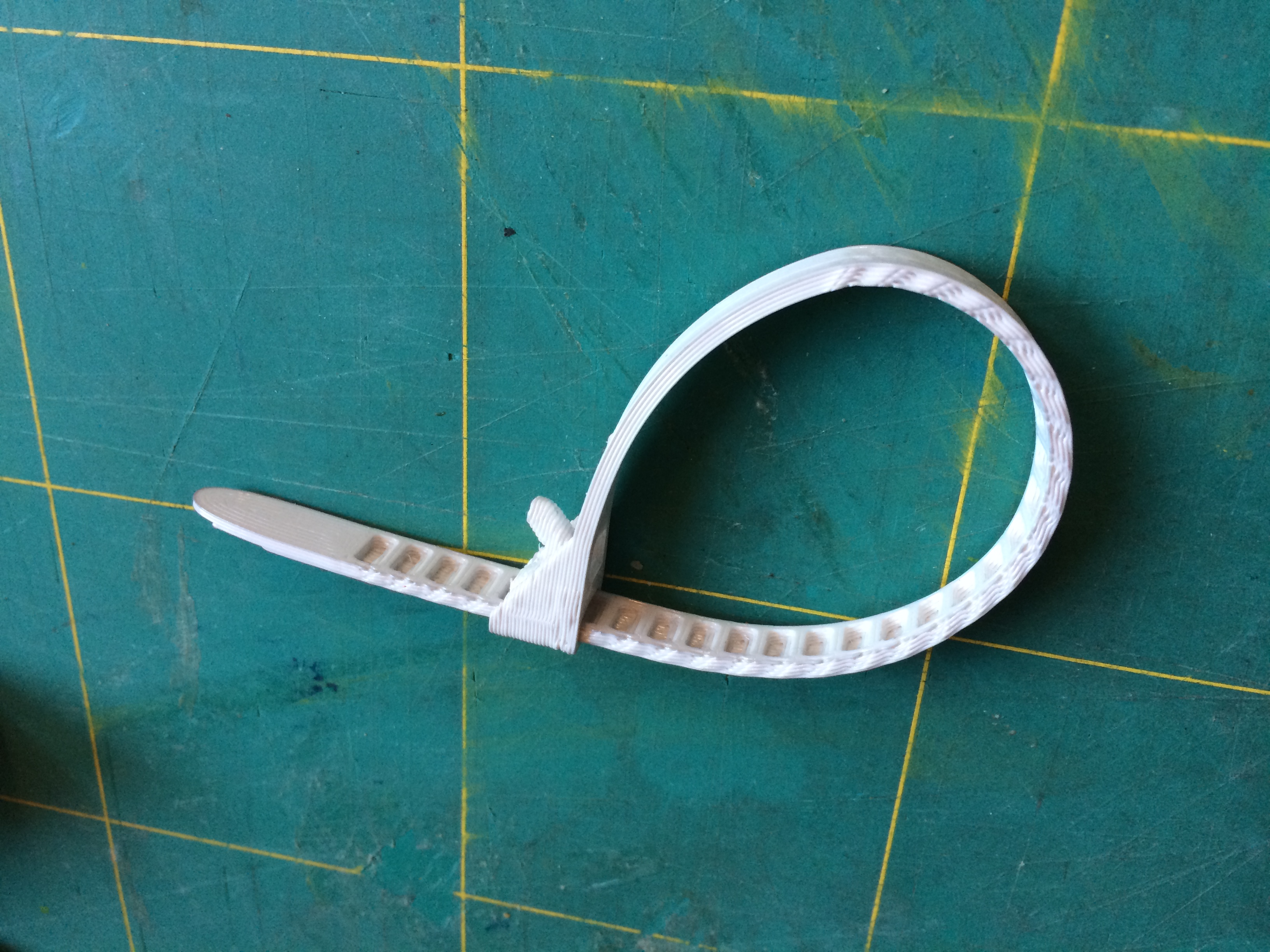 Cable Tie (flex) by 3Dietrich | Download free STL model | Printables.com