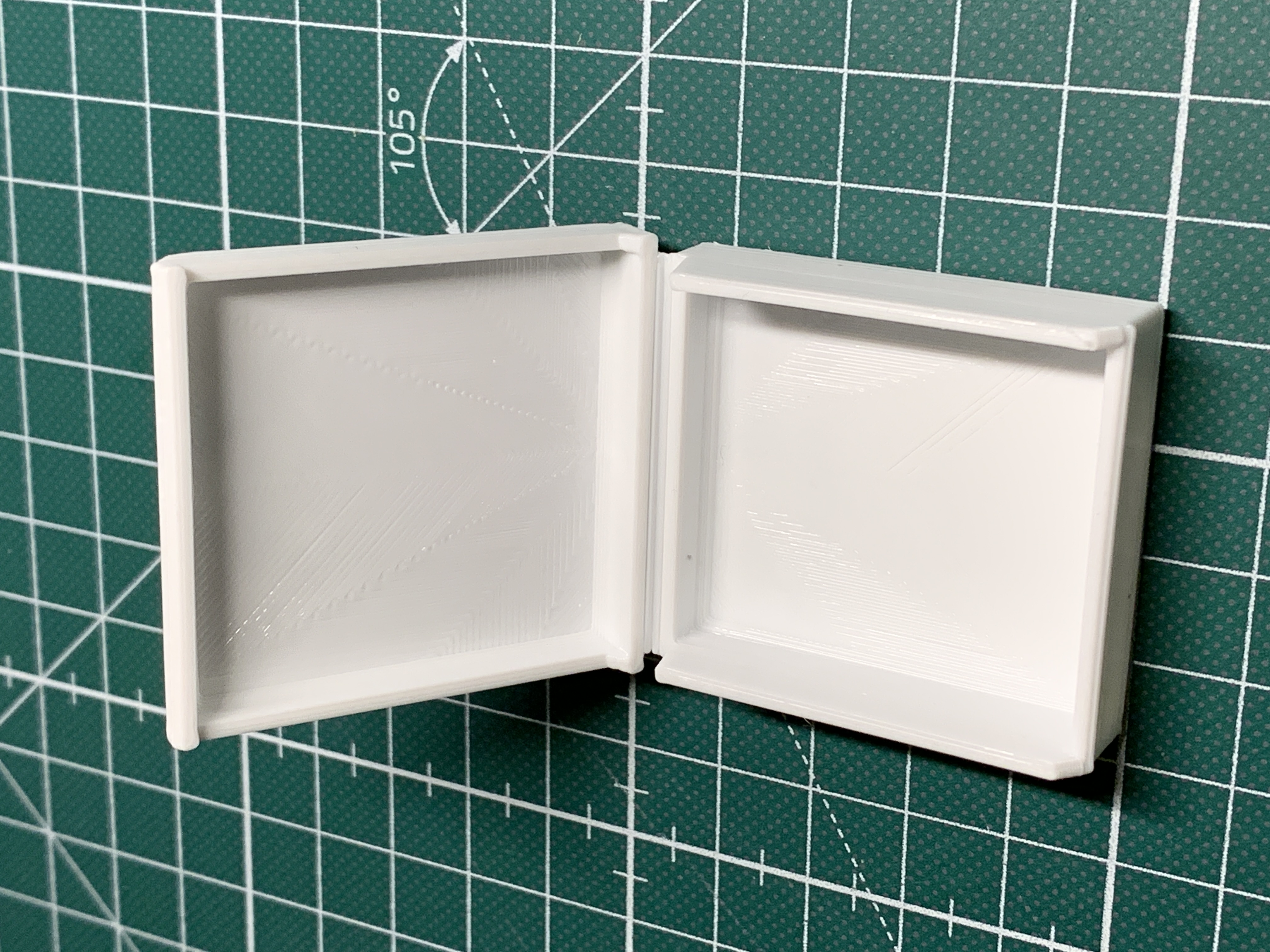 Box 40x40 living hinge (flex) by 3Dietrich | Download free STL model ...