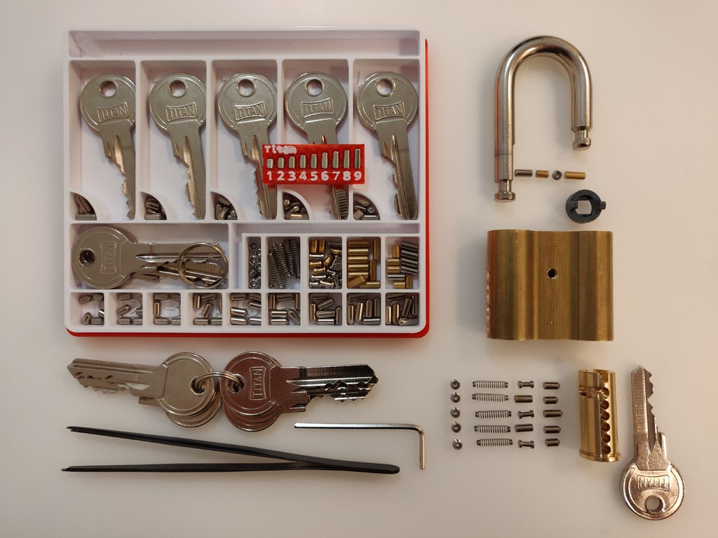 Titan training lock box - Locksport by SasPes | Download free STL model ...