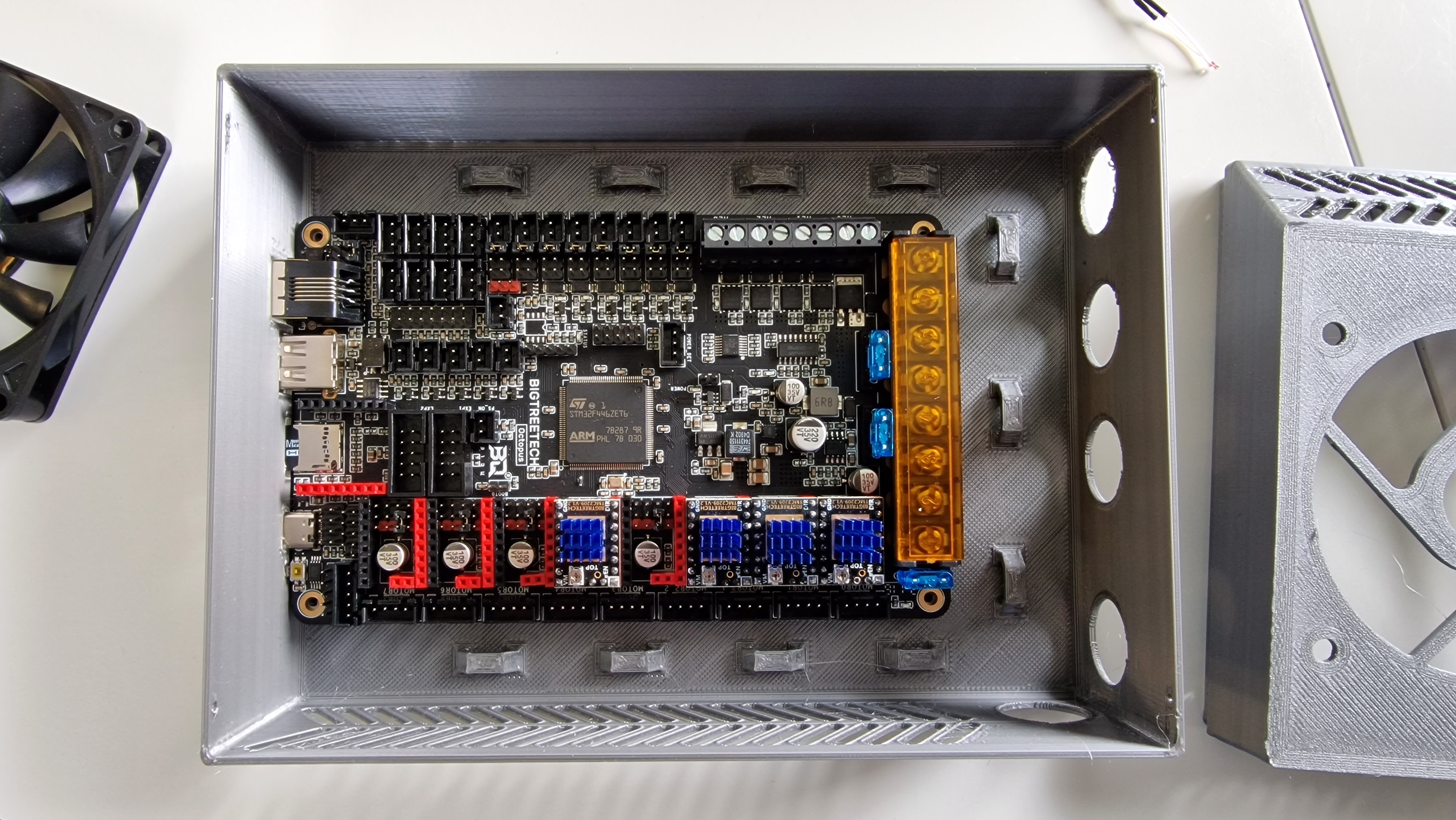 BTT Octopus V1.0 Motherboard Case by Stacking Layers | Download free ...