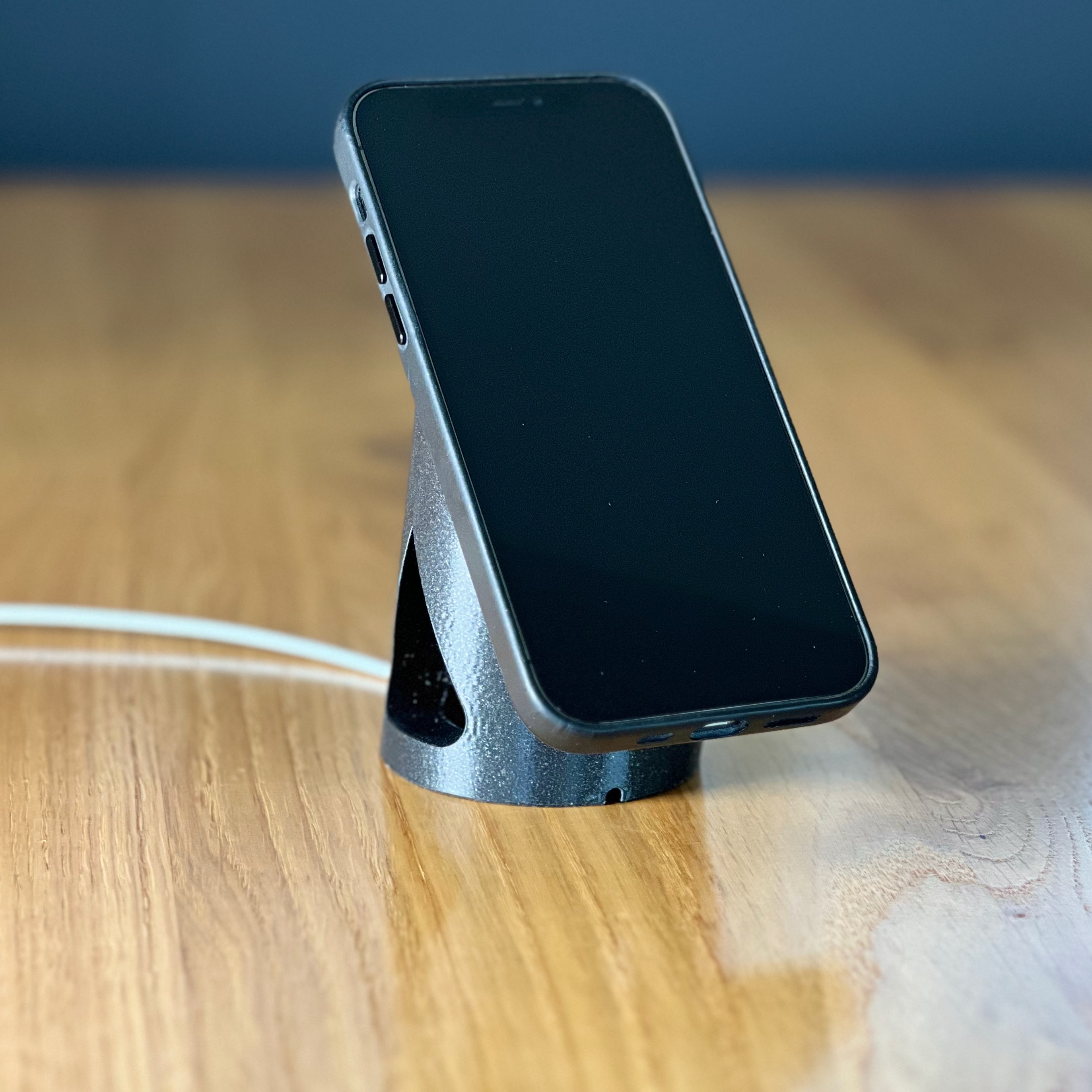 Magsafe stand por nean | Descargar modelo STL gratuito | Printables.com