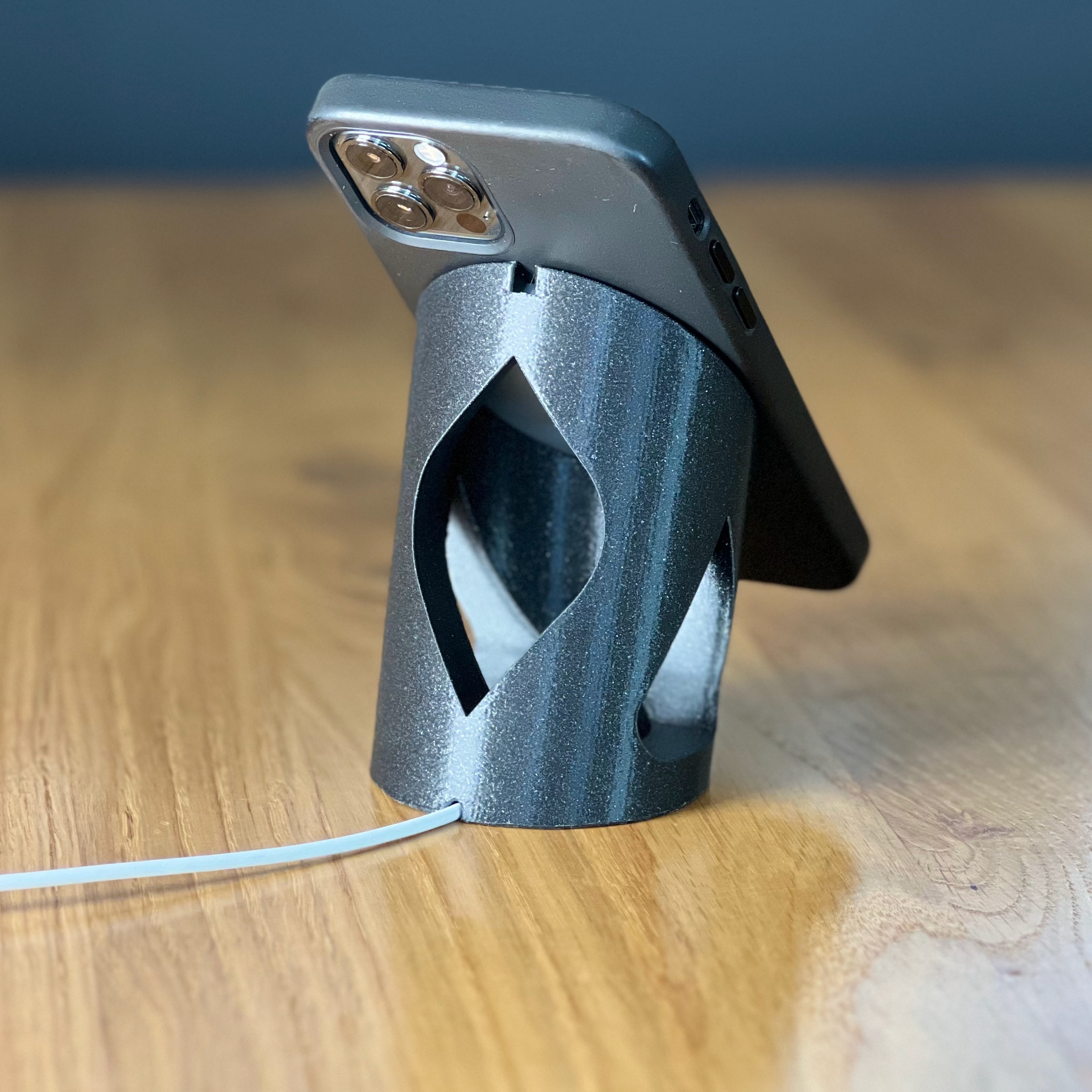 Magsafe stand por nean | Descargar modelo STL gratuito | Printables.com
