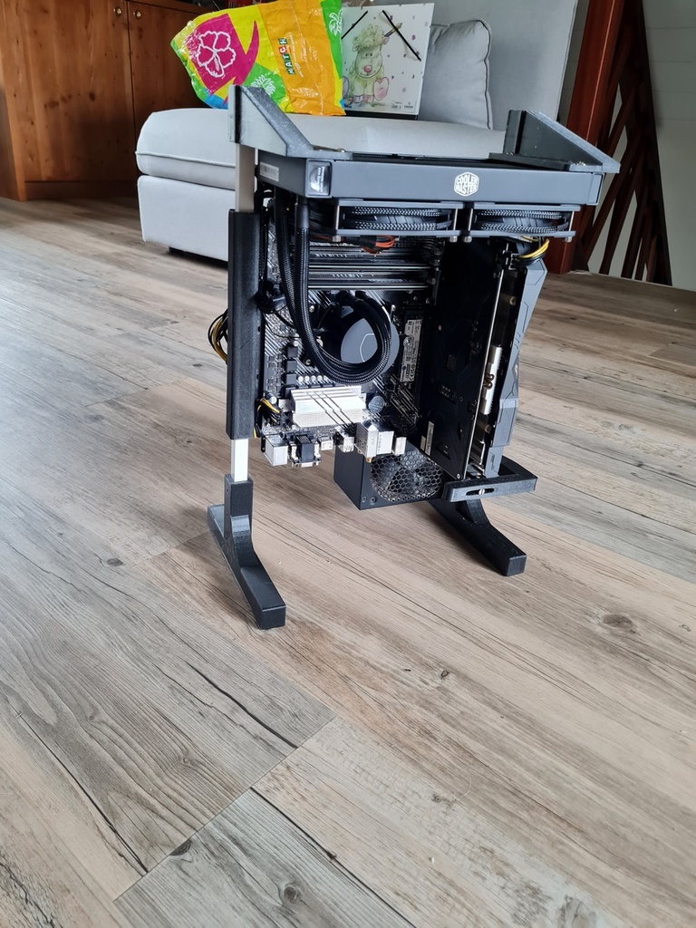 (Mini)ATX PC bench case par Chyneuze | Téléchargez gratuitement un ...