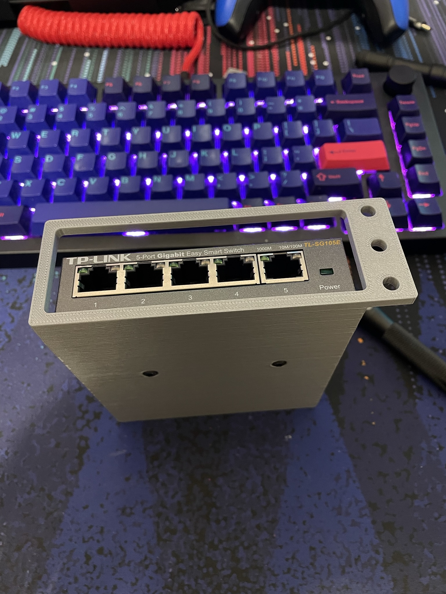 TP-Link 5 Port Switch Rack Mount by Tewynkoop | Download free STL model ...