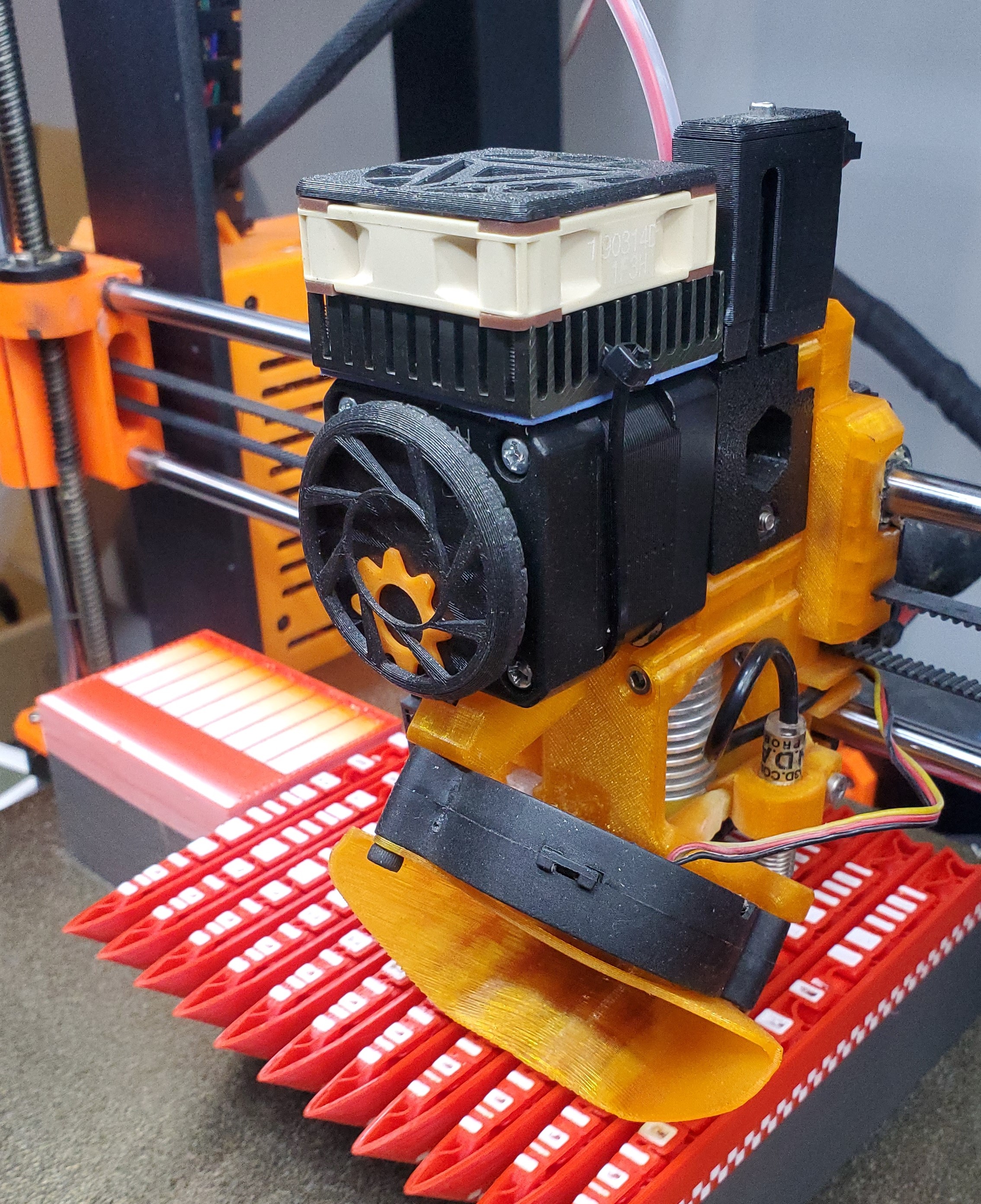 Extruder Gear Spinner V3 by Subtle3D | Download free STL model ...