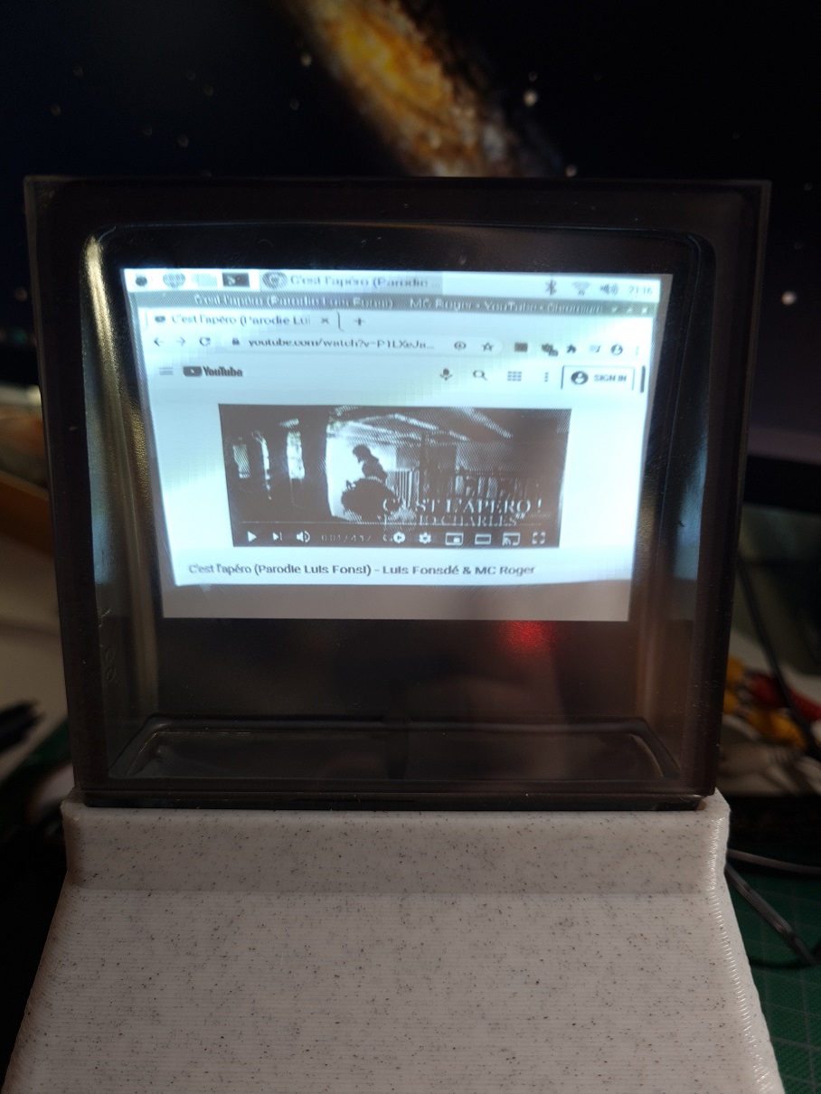 Mini moniteur vidéo CRT plat by Chyneuze | Download free STL model ...