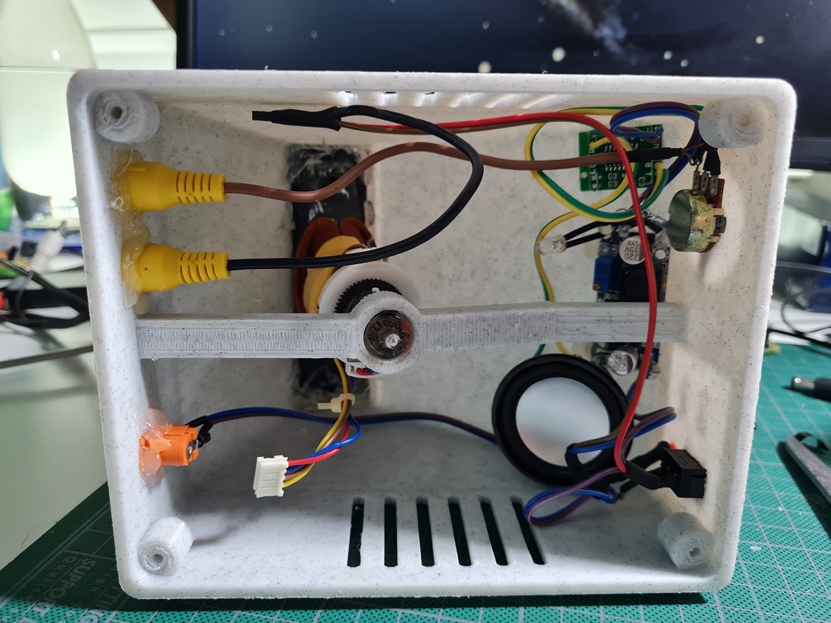 Mini moniteur vidéo CRT plat by Chyneuze | Download free STL model ...