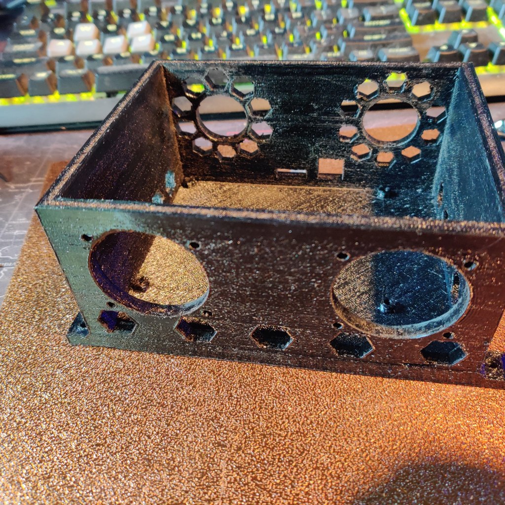 SKR 1.3/1.4 enclosure body frame by Stephen.Vieau | Download free STL ...