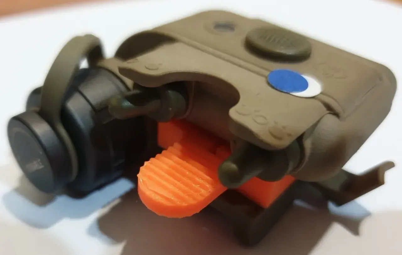 Surefire HL1 helmet light mount by SamK3D | Download free STL model ...