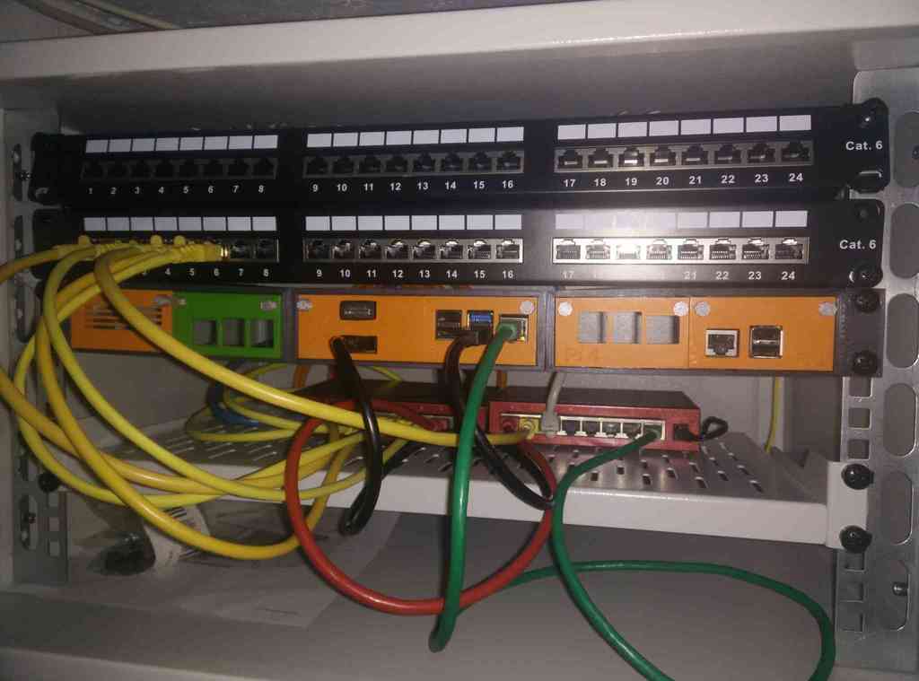 Pi 1b rev.2 tray for 1U Raspberry Pi Rack by Marodeur | Download free ...