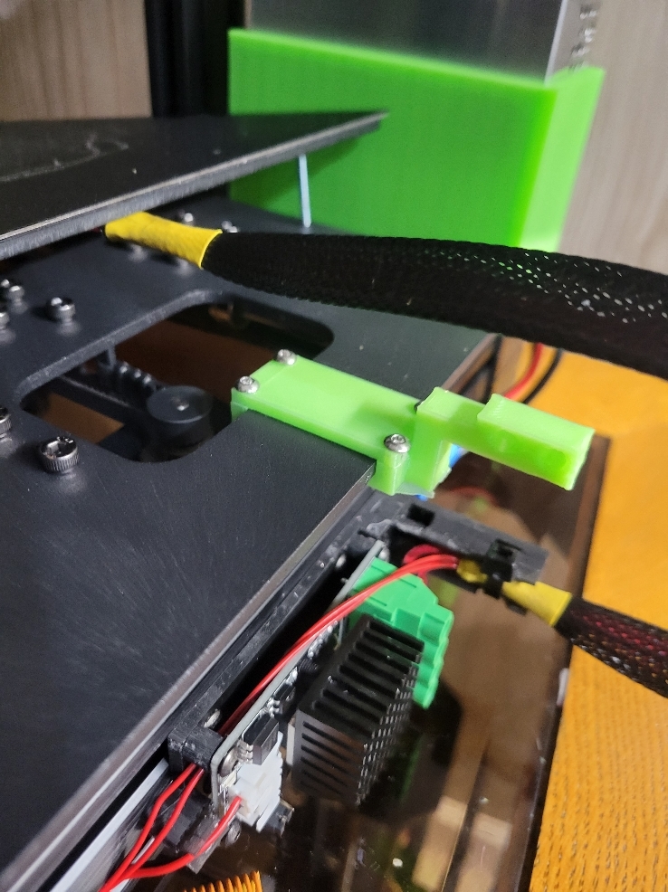 Anycubic Mega Zero(v1.0) Mosfet / heated bed strain relief (frame mount ...