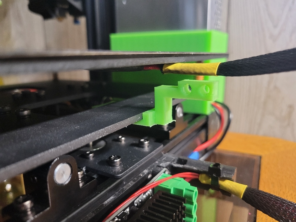 Anycubic Mega Zero(v1.0) Mosfet / heated bed strain relief (frame mount ...