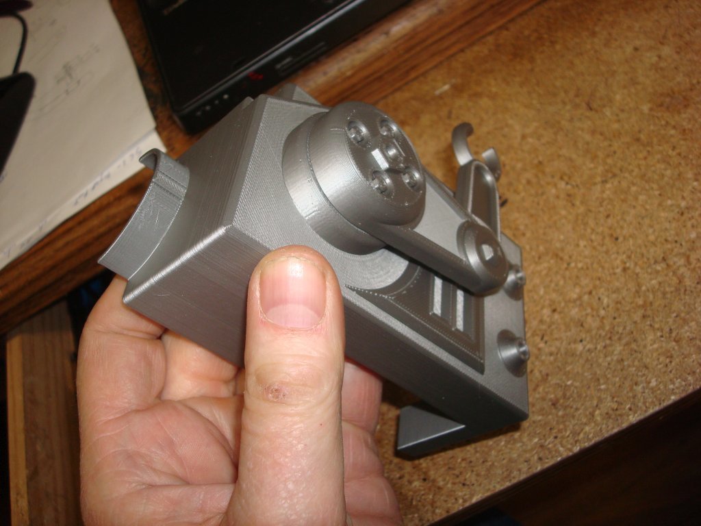 Walk/ Stop / Walk robot part 2 "the body and arms. by robothut ...