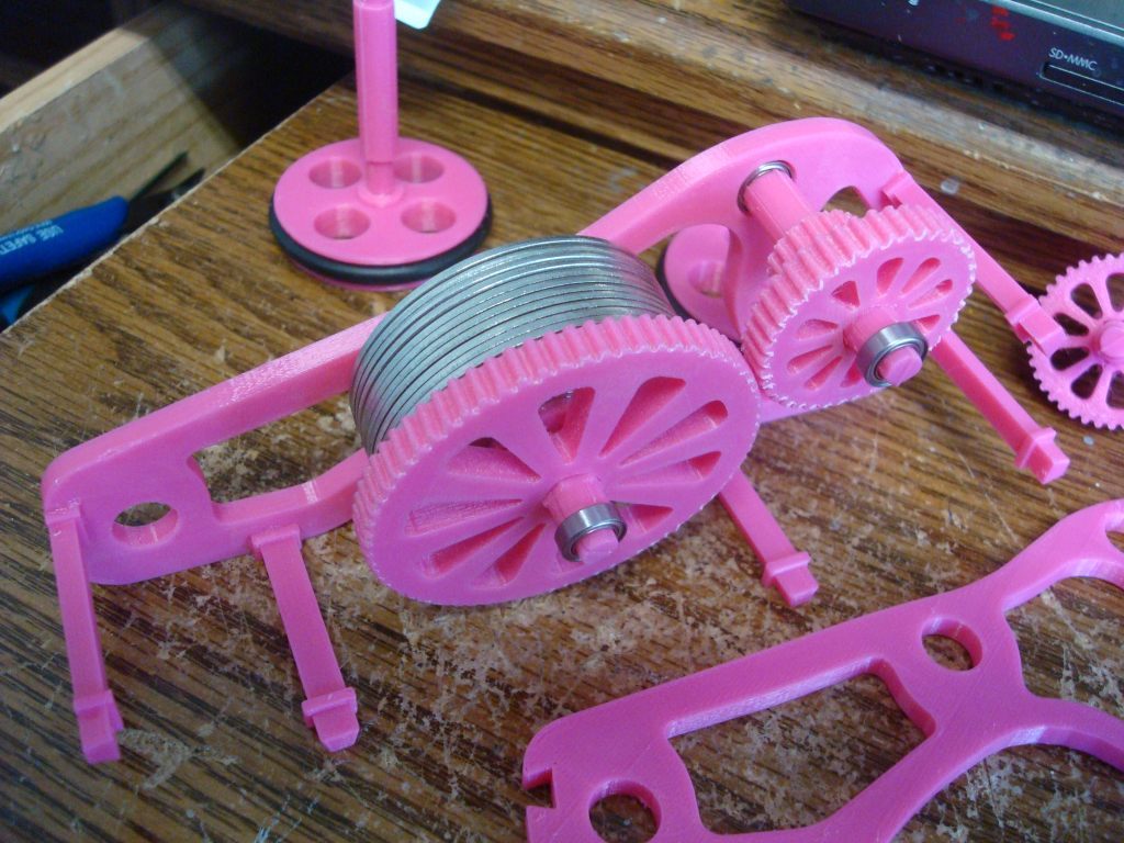 Flywheel vehicle "remix of #3566283" by robothut | Download free STL ...