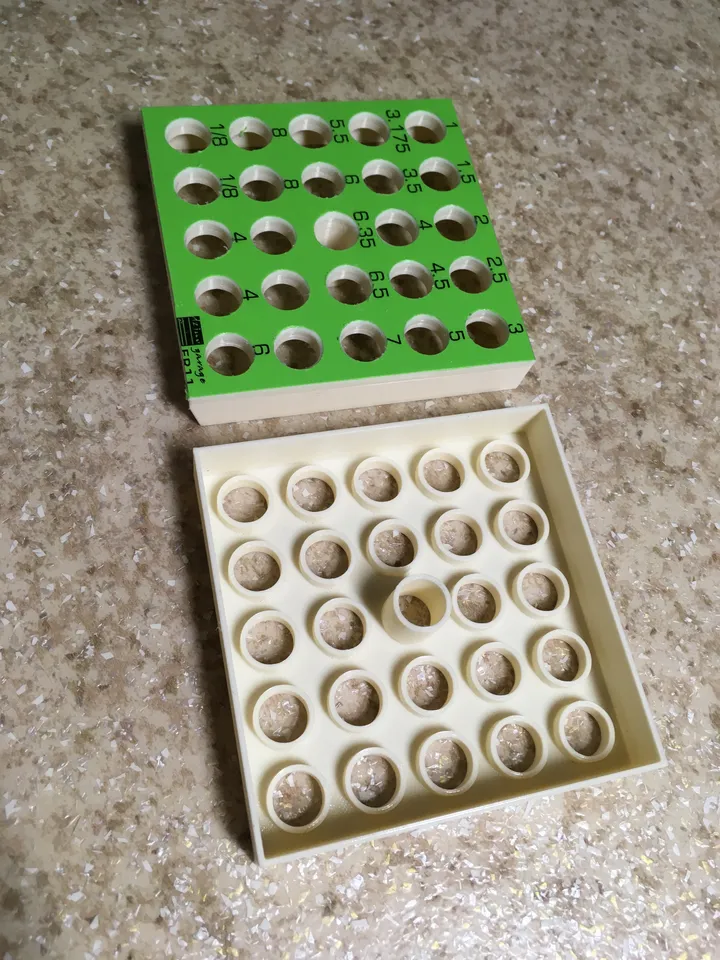 ER11 organizer by Džino | Download free STL model | Printables.com