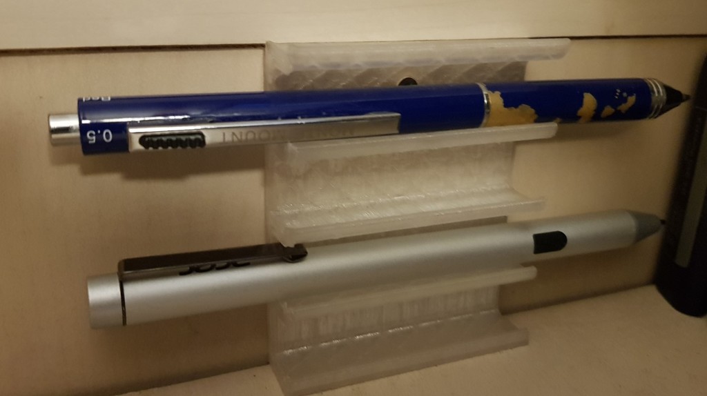 Wall pen holder von Rémi Peyronnet | Kostenloses STL-Modell ...