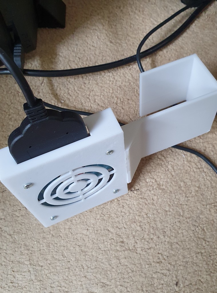 PS4 external hard drive mount by lynxpilot | Download free STL model ...