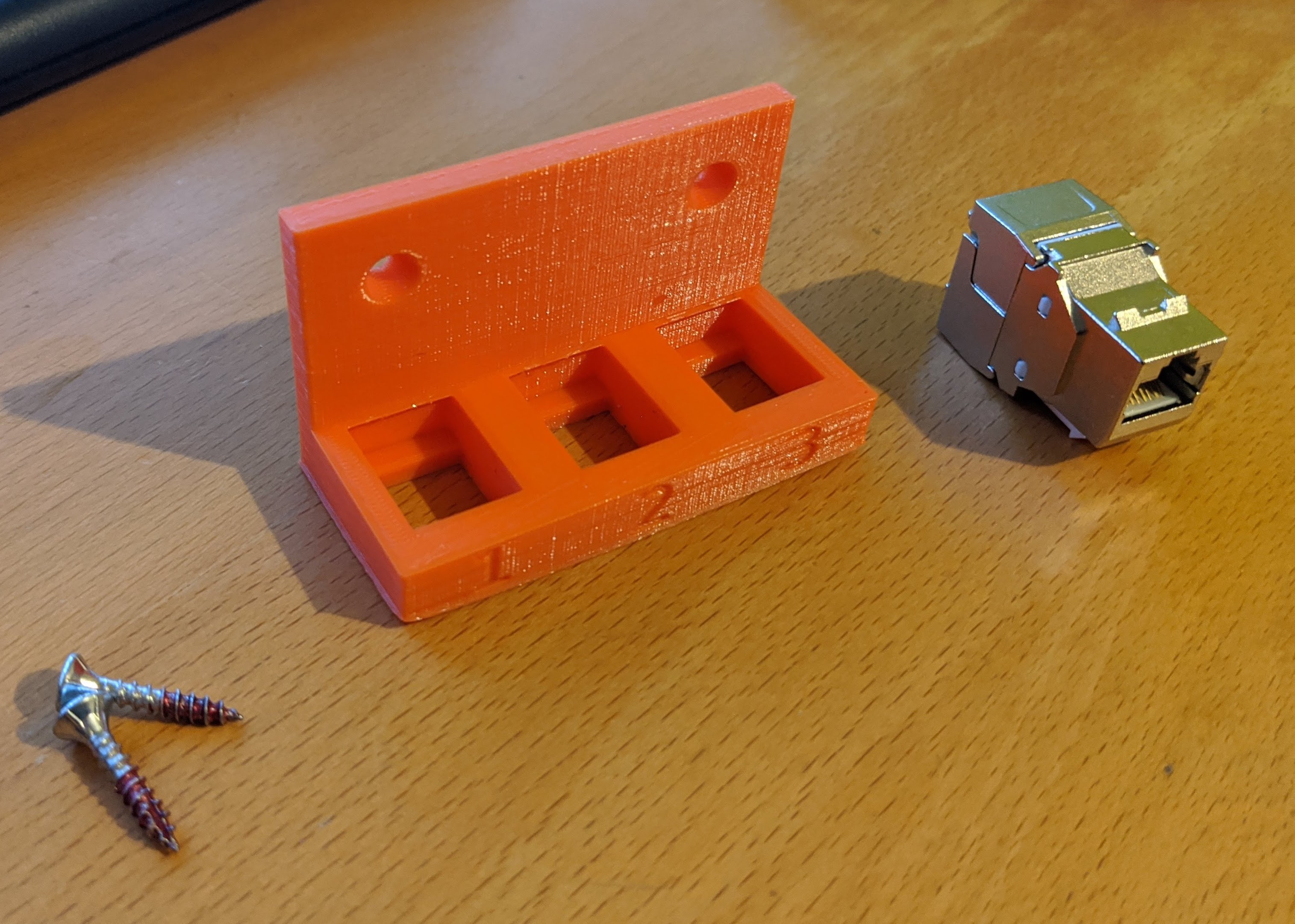 Wallmounted keystone by Doranku | Download free STL model | Printables.com