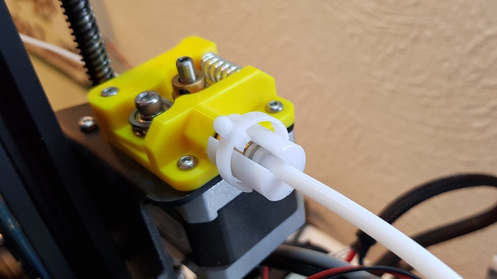 Creality CR-8 Bowden tube holder & lock by Jubaz | Download free STL ...