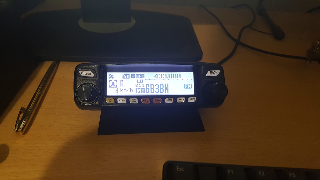 Yaesu FTM-100D Facia Desk Stand by GBlades | Download free STL model ...