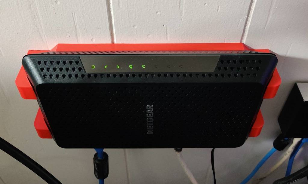 Netgear Nighthawk CM11xx wall mount by zebulon | Download free STL ...