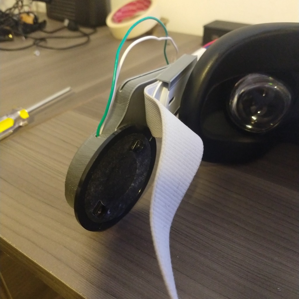 Quest 2 headphone mod (Sony-ZX110W) by Pepinillo2014 | Download free ...