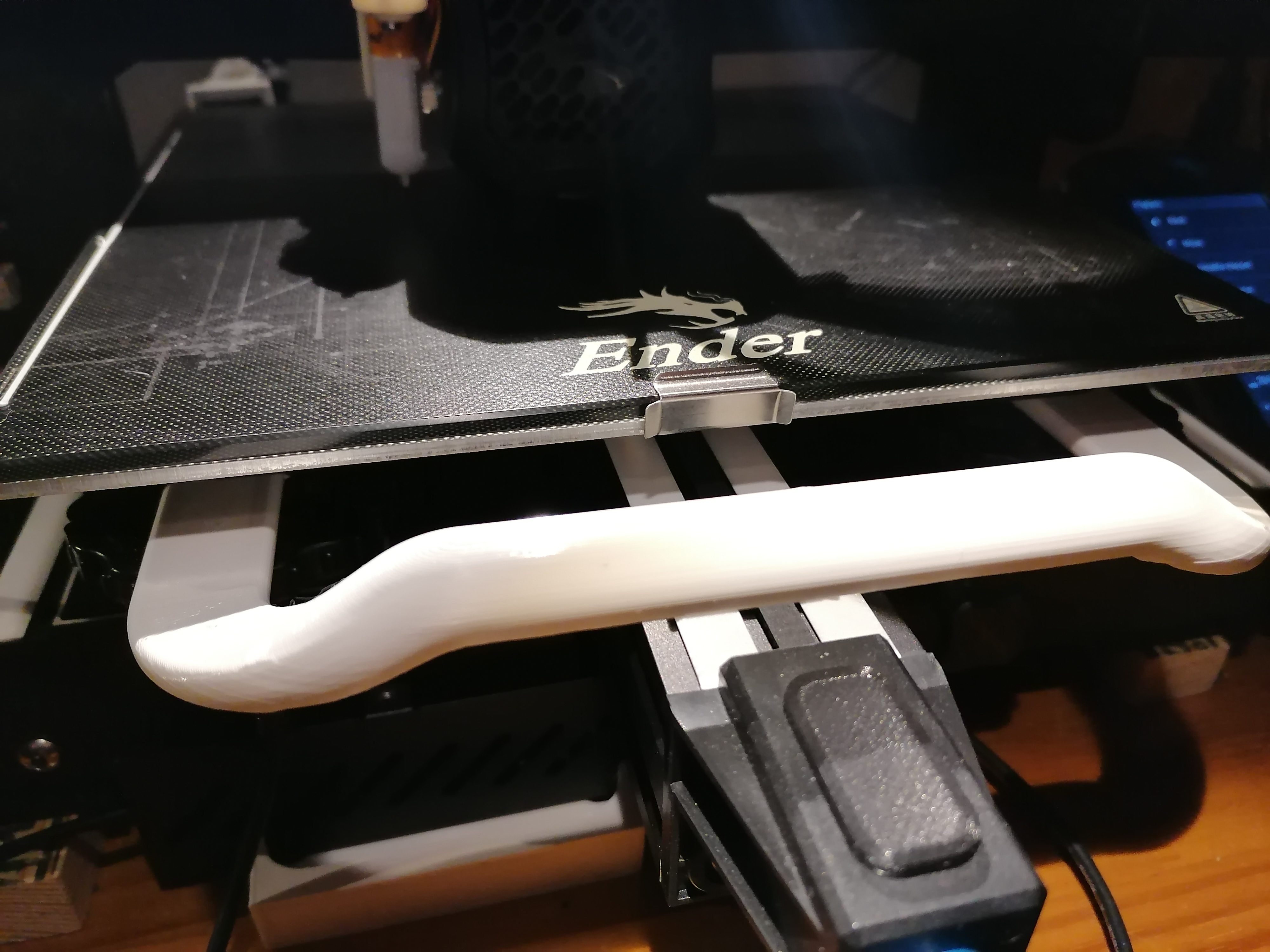 TRAY HANDLE FOR ENDER 3 V2 by Bunzo | Download free STL model ...