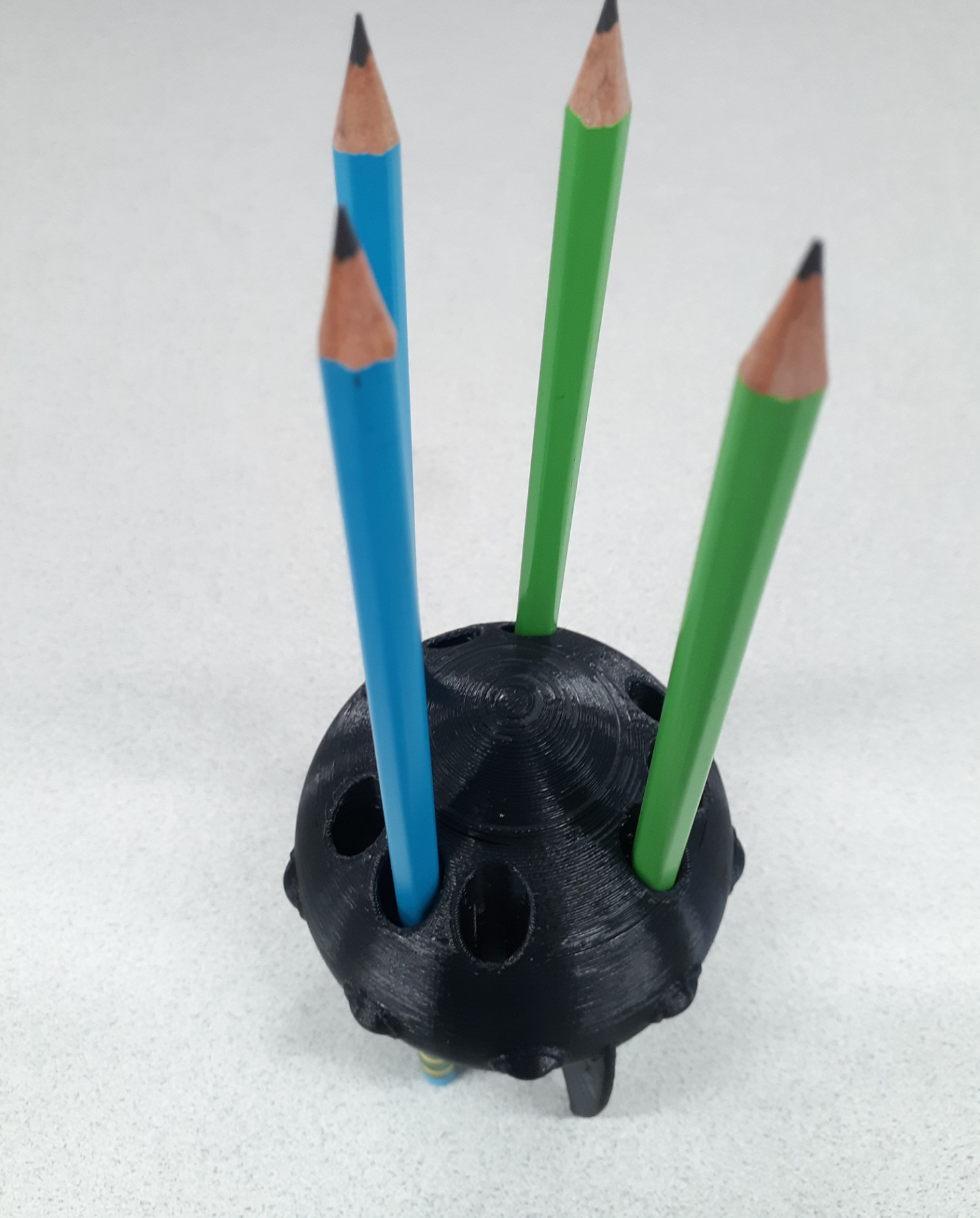 Spaceship Pencil Holder by SpaceDog3D | Download free STL model ...