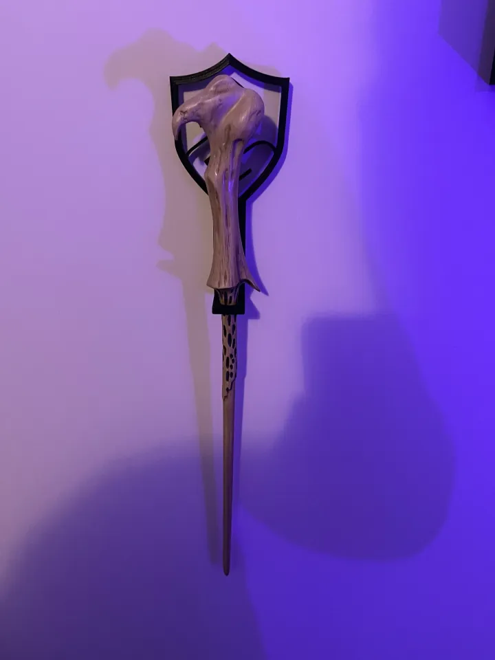 Slytherin Wall Mount Wand Stand by rolandnp | Download free STL model ...