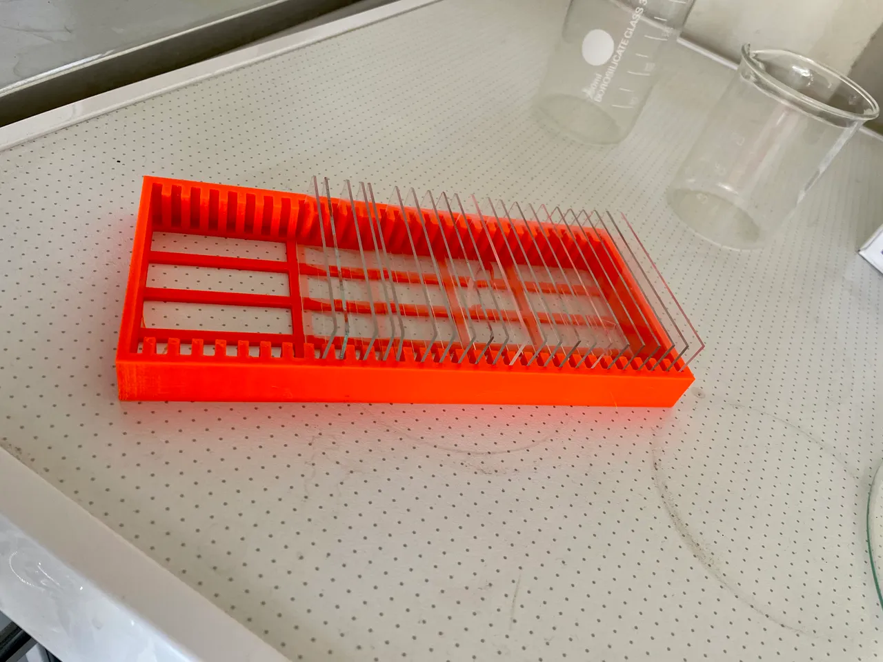 Microscope slides holder by xSXHCx | Download free STL model ...