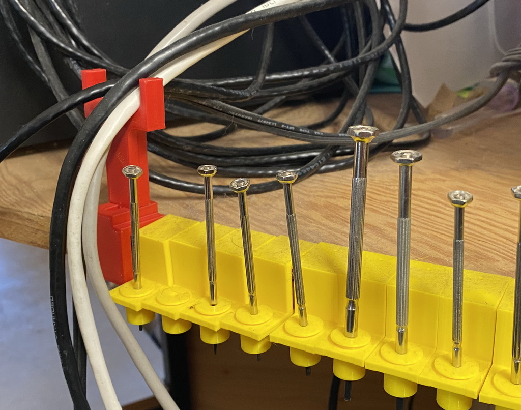 Cable Wrangler by Steamboat Ed | Download free STL model | Printables.com