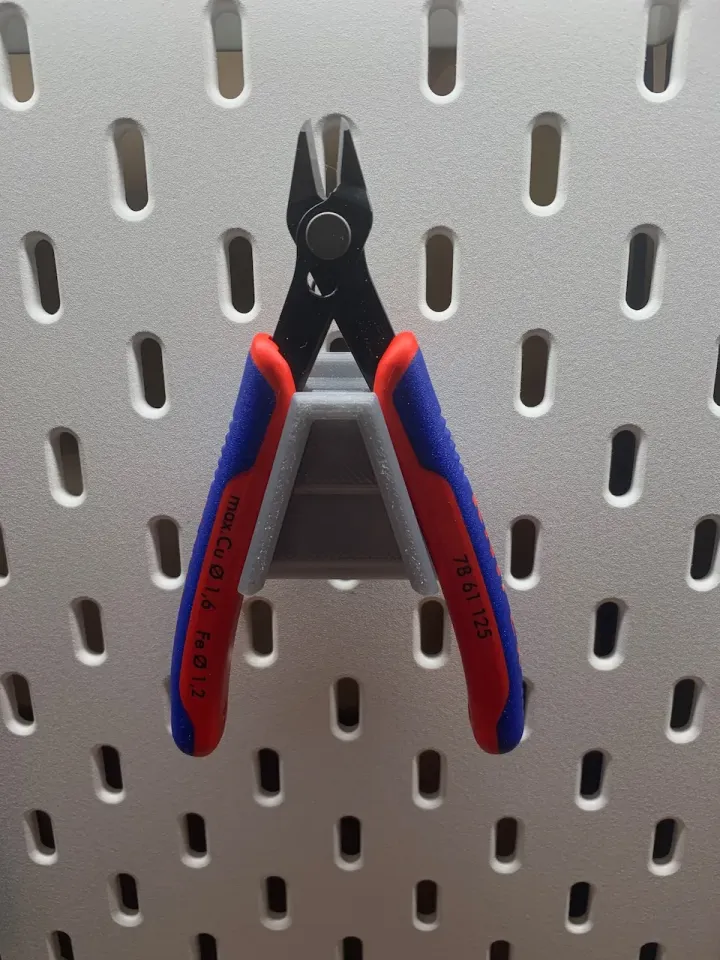 Knipex Snipper Holder for Ikea Skadis by Aaron | Download free STL ...
