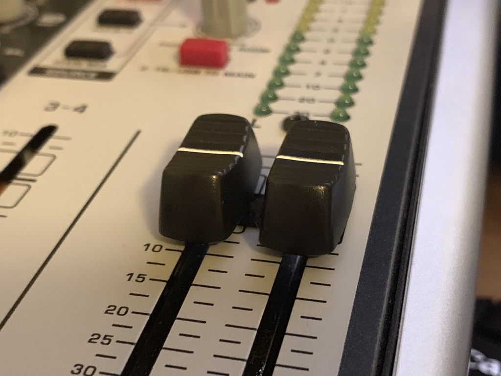 Behringer Xenyx Main Fader Coupler by Hükka | Download free STL model ...