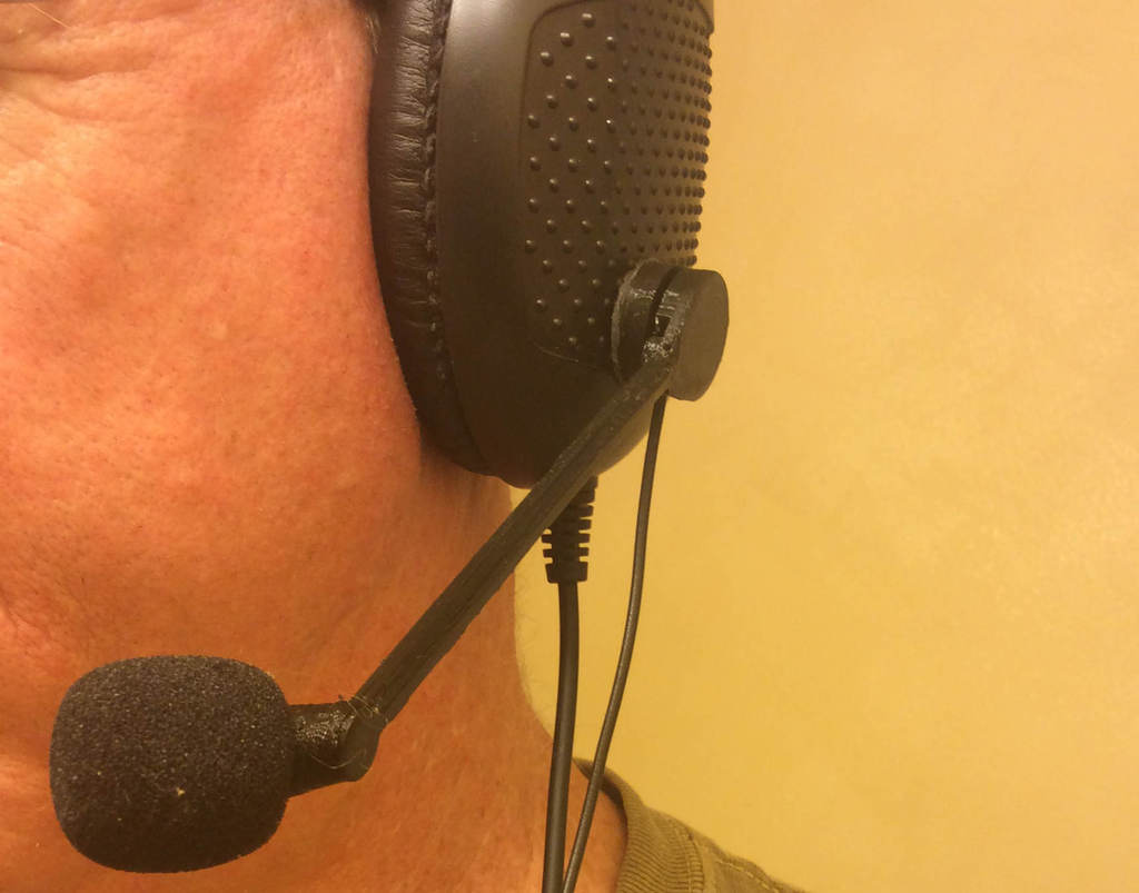 Customizable Headset Microphone Boom by Dr Romeo Chaire | Download free ...