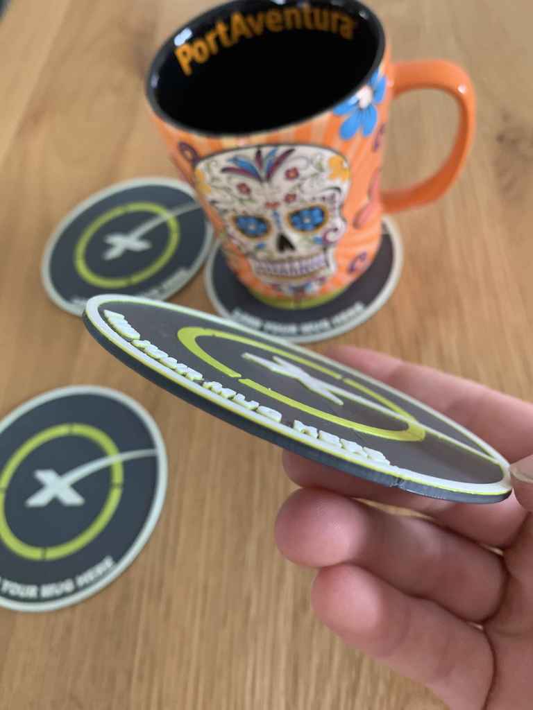 SPACEX COASTER LANDINGPAD "LAND YOUR MUG HERE" / dessous de verre by ...