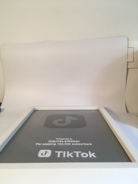 Customizable TikTok trophy 100 000 subscribers by AtamaLeMaker ...