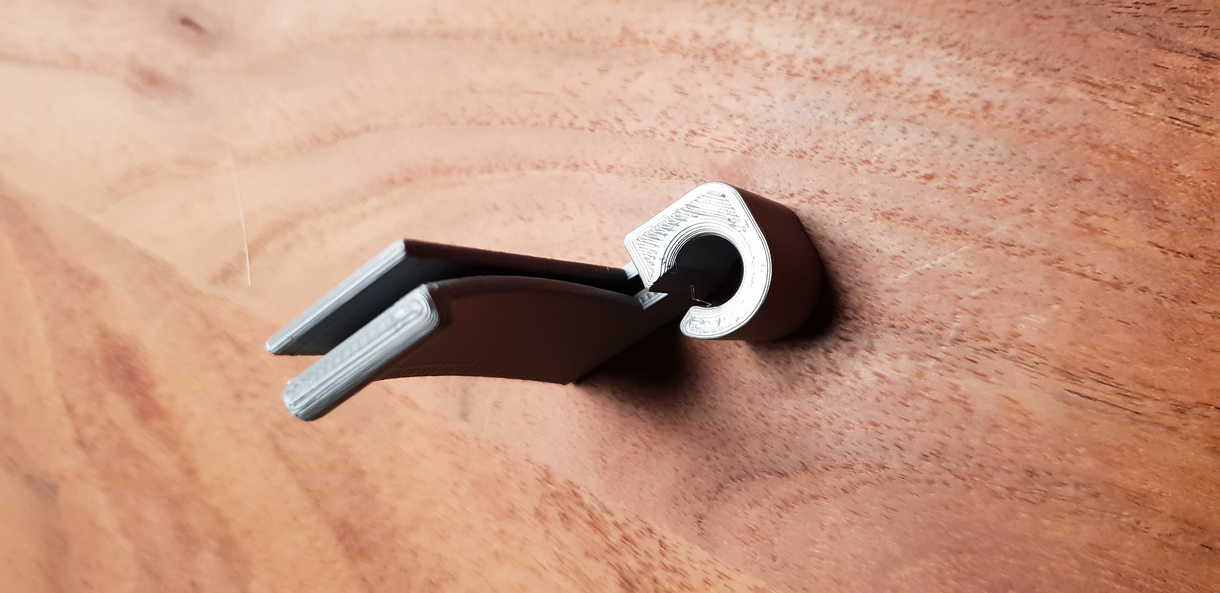 Cable Guide with Clip by Snafky | Download free STL model | Printables.com