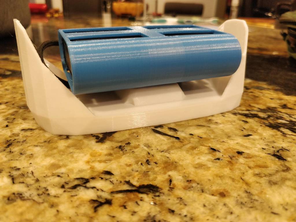 Oculus Quest 2 Lens cover with battery mount by AbeFM | Download free ...