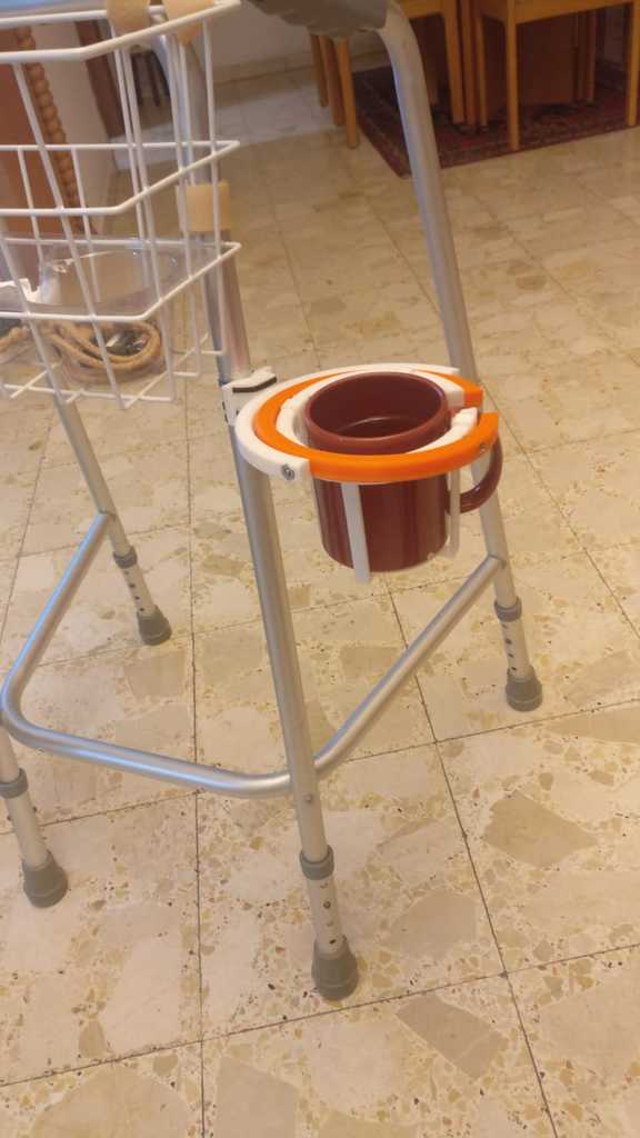 Gyro balancing holder for Cup or Mug by HiRez99 | Download free STL ...