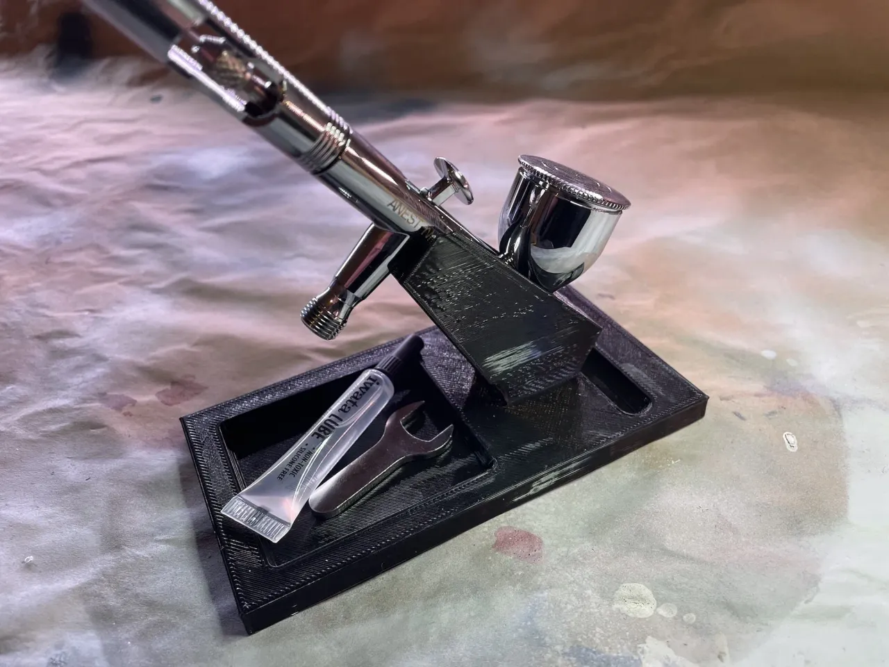 Single Airbrush Stand by maddisondesigns | Download free STL model ...