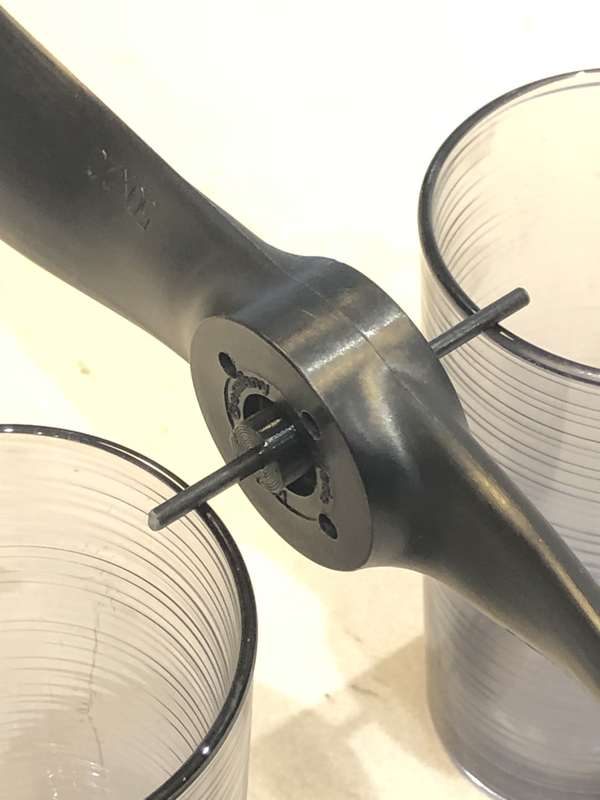 Propeller balancer / Equilibreur hélice by Pierre | Download free STL ...