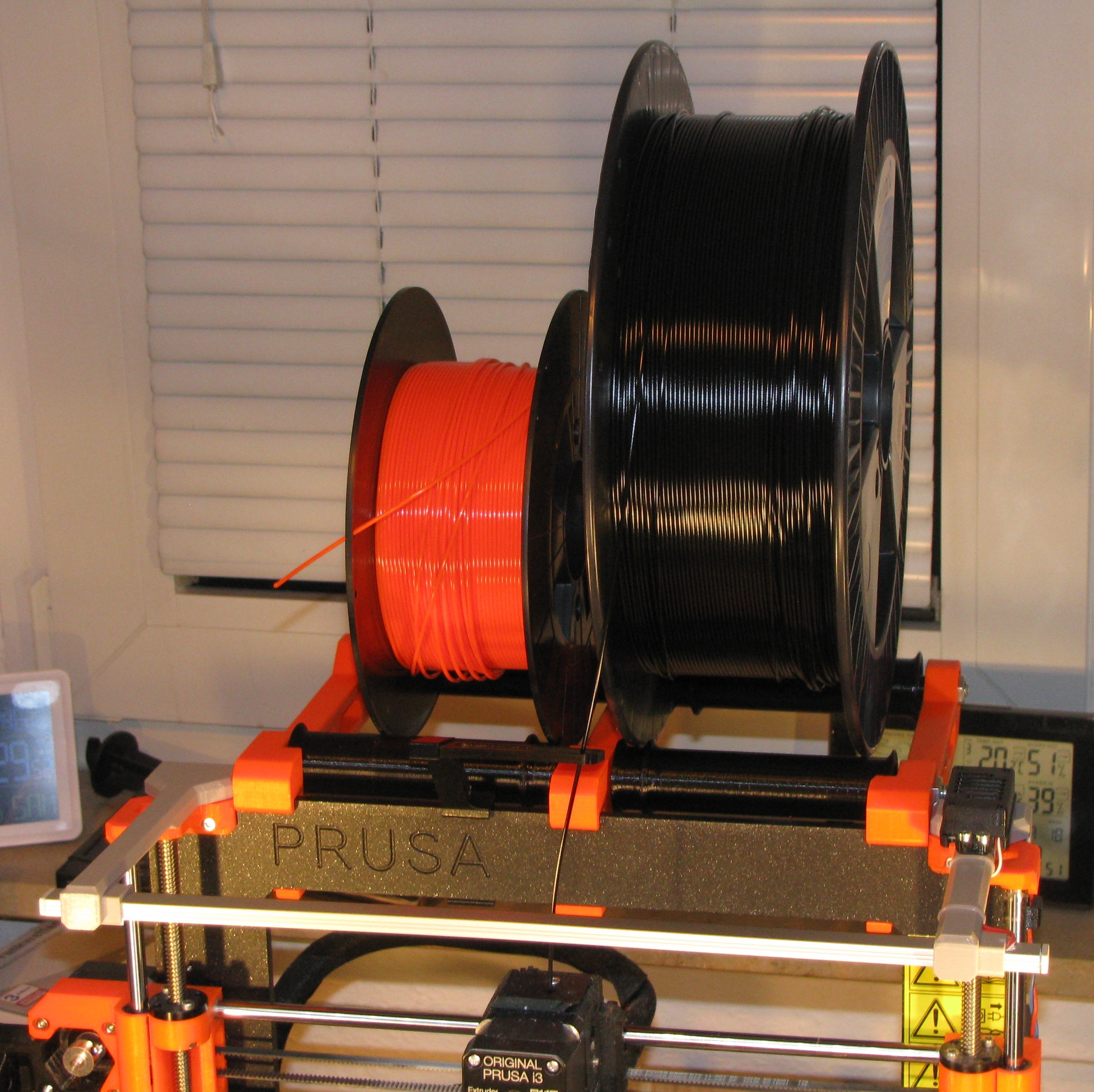 Prusa Doppel Filament Spulenhalter / Double Filament Spool Holder by ...