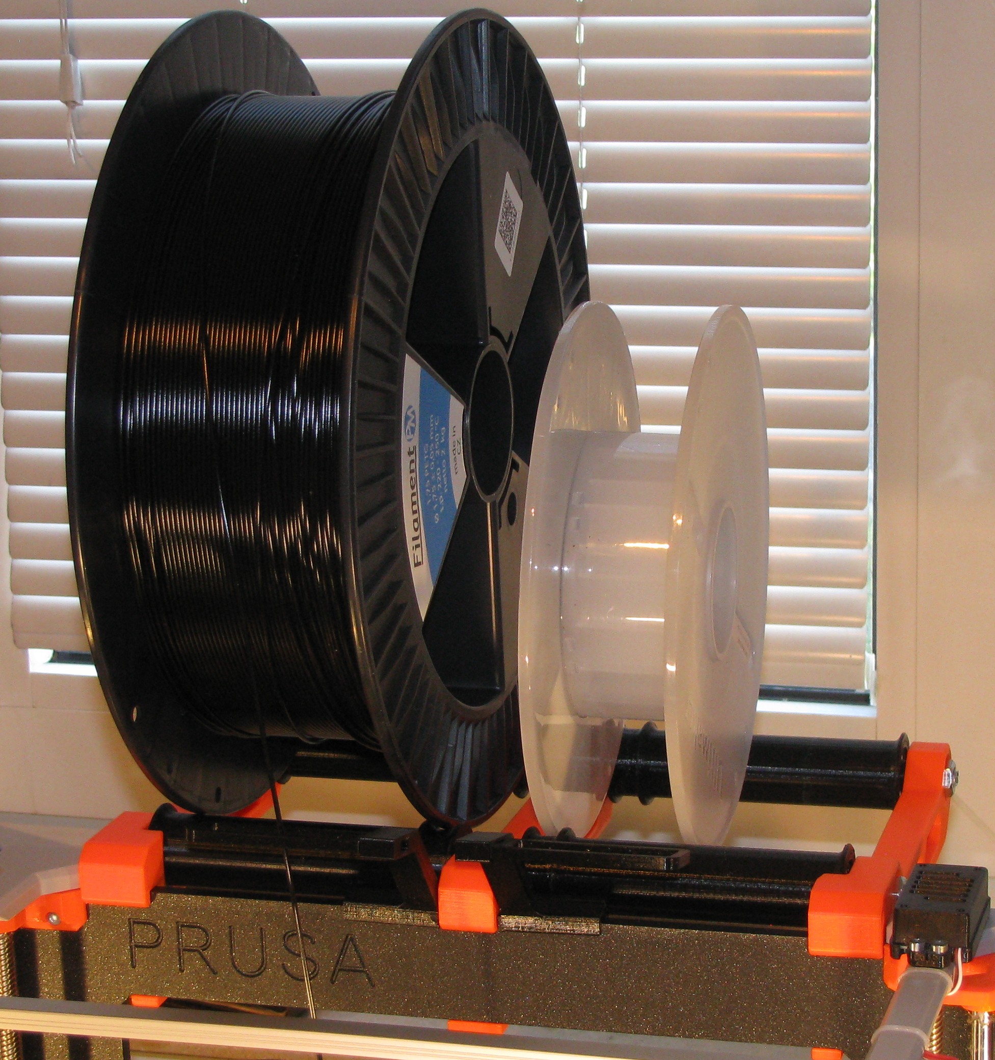 Prusa Doppel Filament Spulenhalter / Double Filament Spool Holder by ...