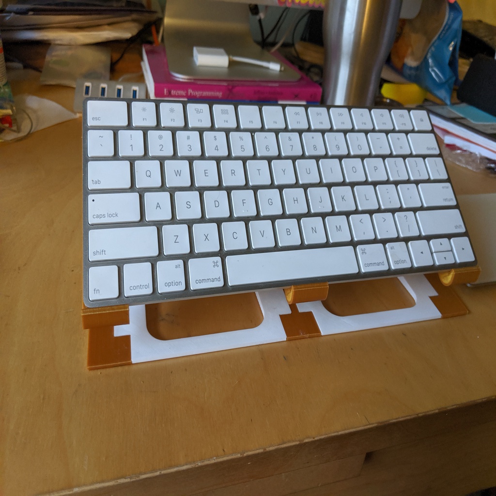 Mac Keyboard (Lower) Riser Stand with Angle von DorffMeister ...