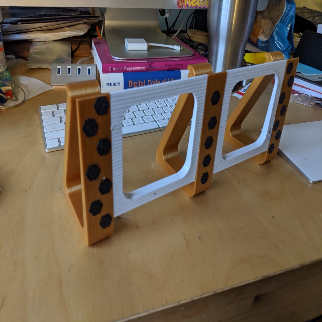 Mac Keyboard (Lower) Riser Stand with Angle von DorffMeister ...