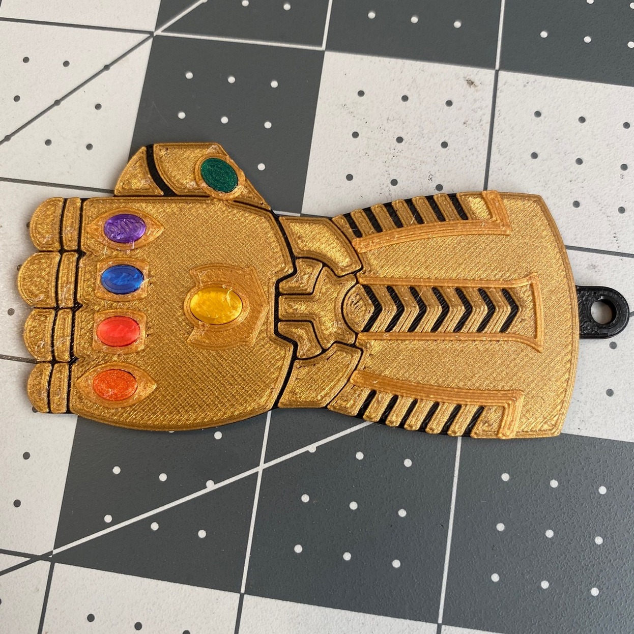 Infinity Gauntlet Keychain by nerdyviews | Download free STL model ...