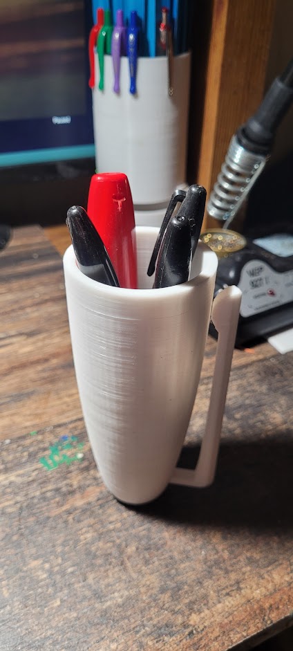 Sharpie Cap Pen Holder by TimTinkerer | Download free STL model ...