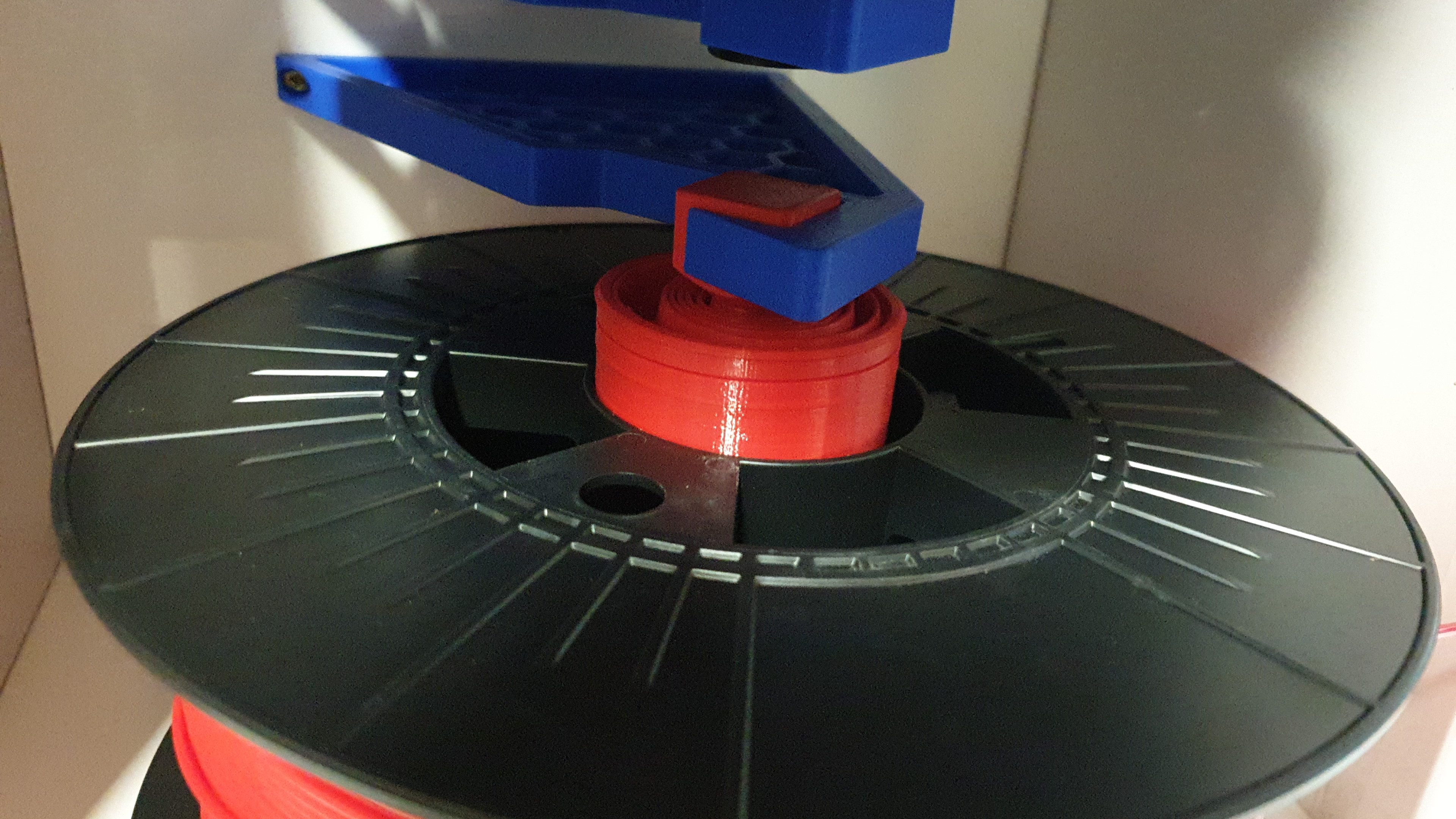 MMU under shelf auto rewind spool holders by Tobi Höher | Download free ...