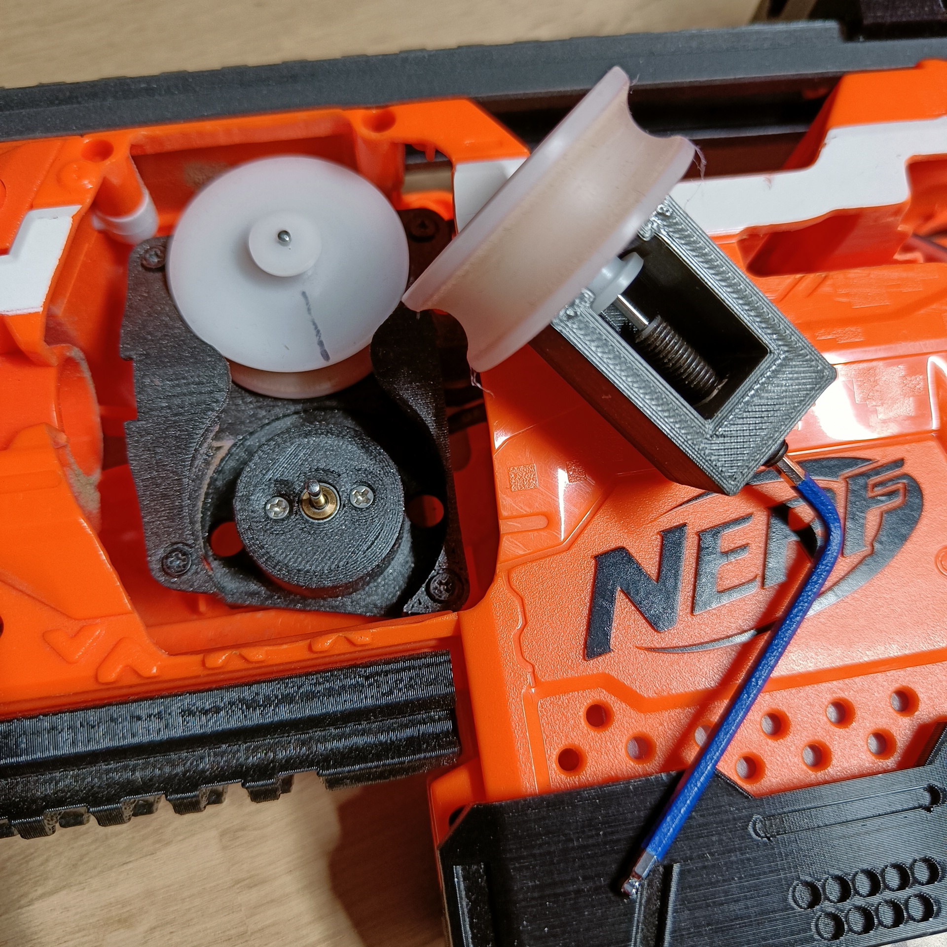 Nerf flywheel puller for Kuryaka flywheels (Daybreak, Kepler, Pulsar) by Jelle | Download free ...