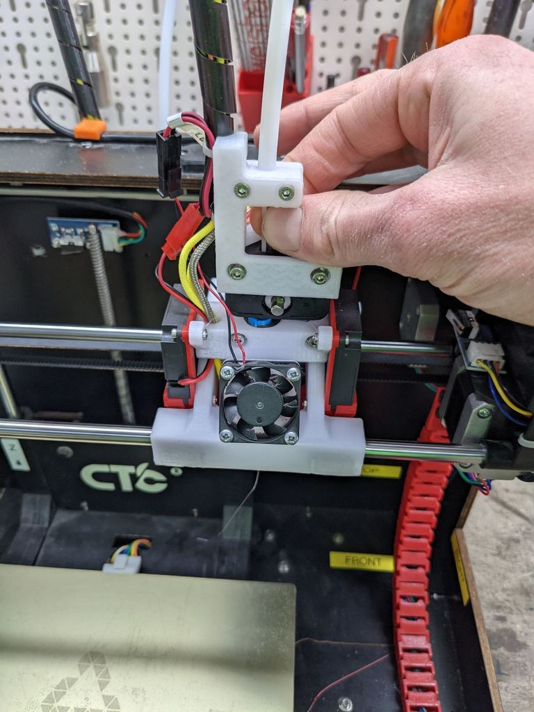 CTC Bizer / Makerbot X-Axis Carriage for E3D-V6 Hotend by hegelklimbo ...